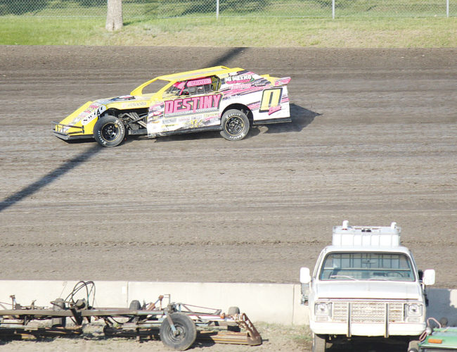 Finish line in sight | News, Sports, Jobs - Minot Daily News